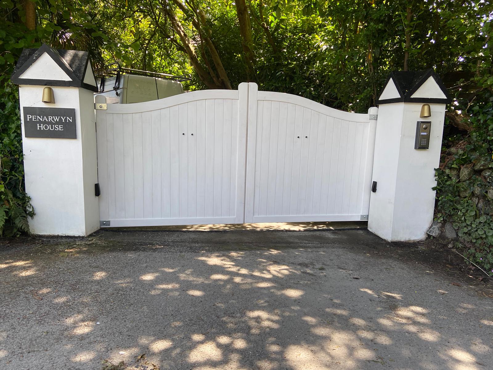 Automated Gates Gallery – Garage Door and Automation
