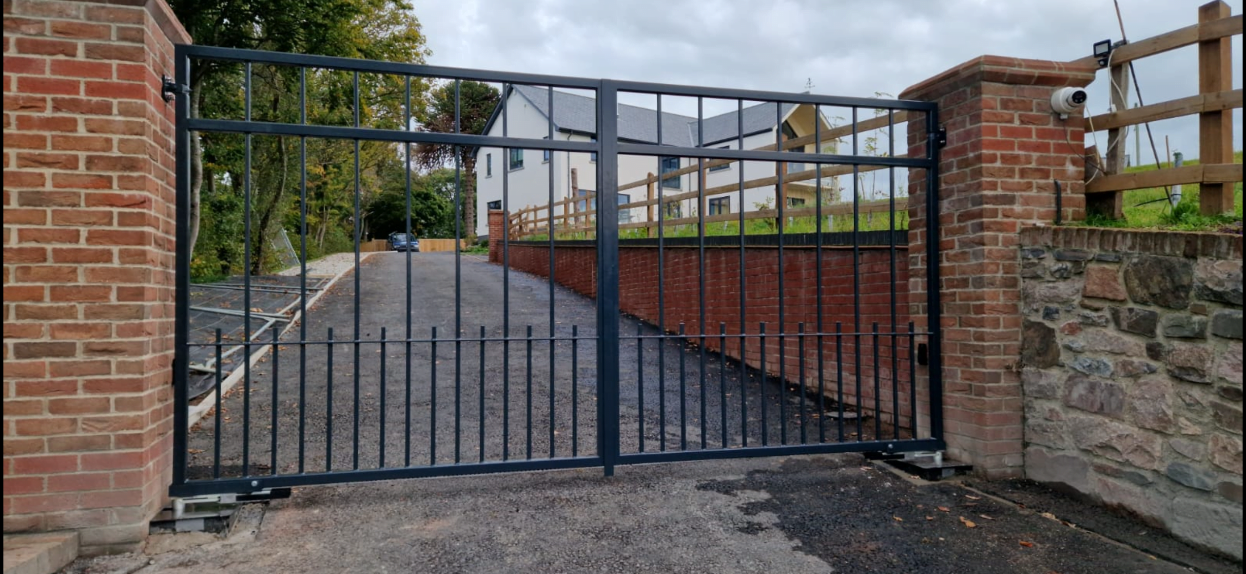 Automated Gates Gallery – Garage Door and Automation